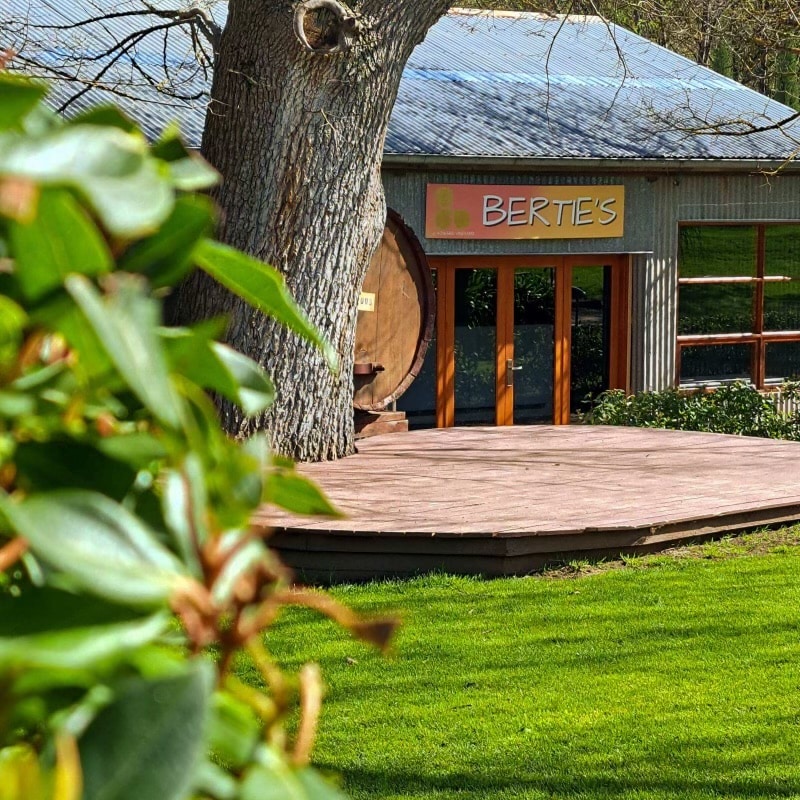 LAUNCH OF BERTIE'S @ Howard Vineyard! | Howard Vineyard